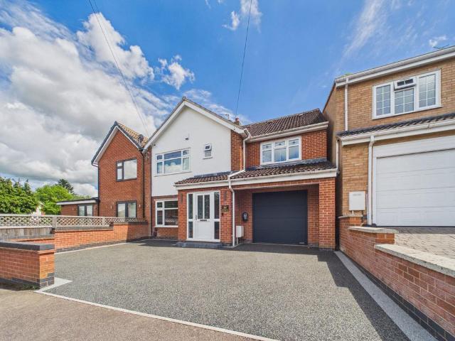 5 bedroom semi detached house for sale