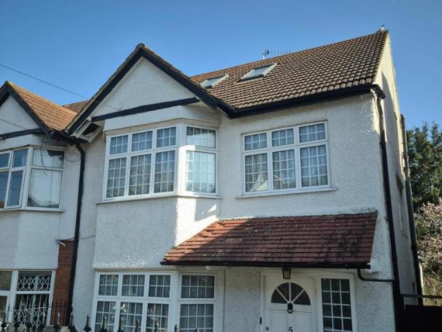 5 bedroom semi detached house for sale