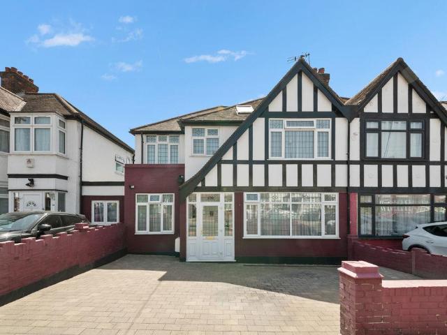 5 bedroom semi detached house for sale