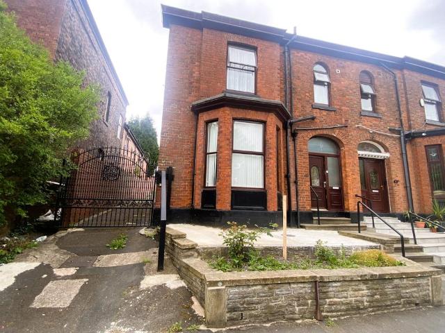5 bedroom semi detached house for sale