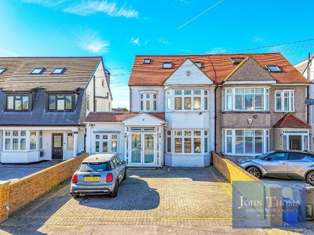 5 bedroom semi detached house for sale