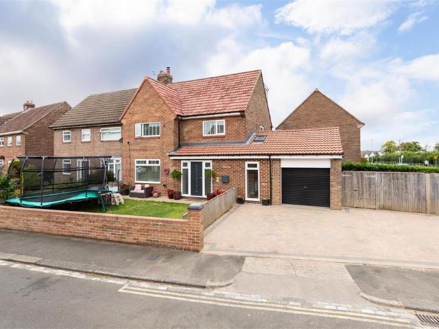 5 bedroom semi detached house for sale