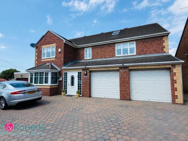 5 bedroom semi detached house for sale