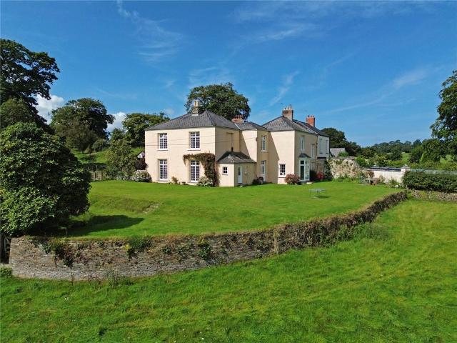 5 bedroom semi detached house for sale