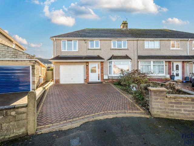 5 bedroom semi detached house for sale