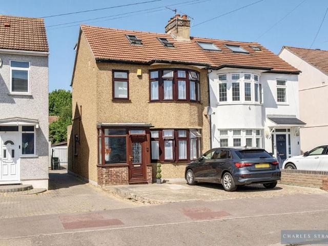 5 bedroom semi detached house for sale