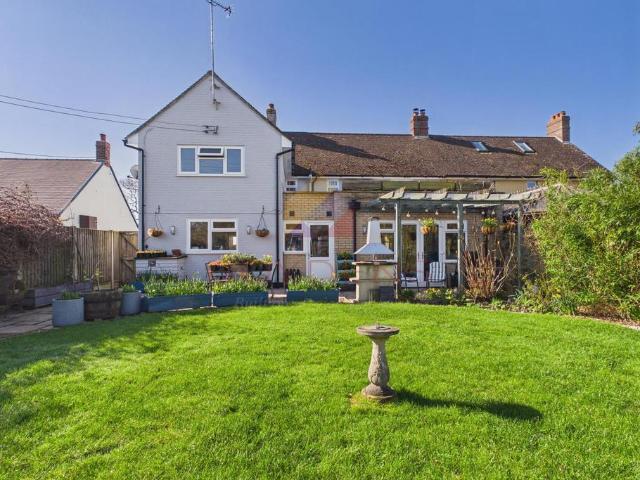 5 bedroom semi detached house for sale