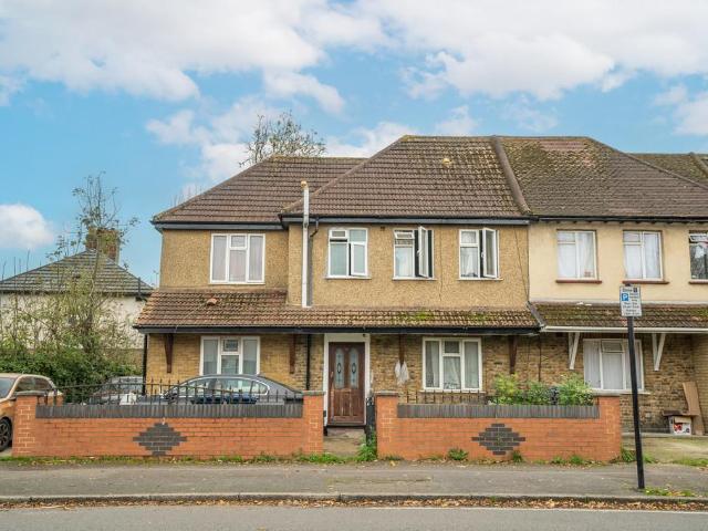 5 bedroom semi detached house for sale