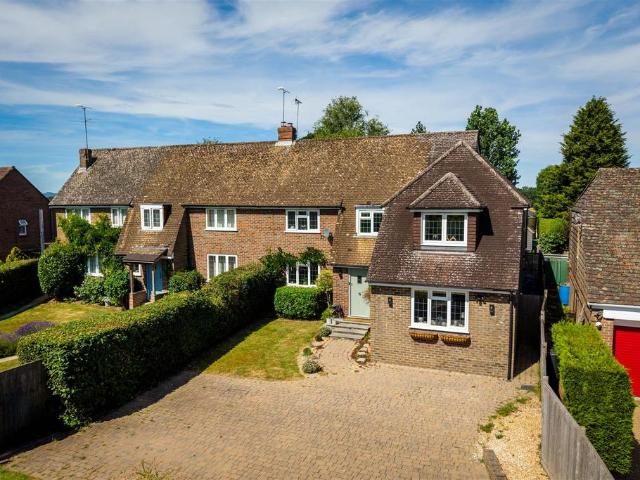 5 bedroom semi detached house for sale