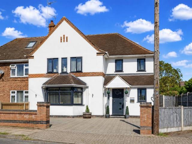 5 bedroom semi detached house for sale