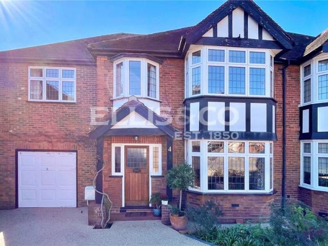 5 bedroom semi detached house for sale