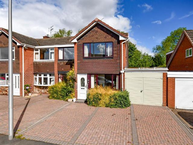 5 bedroom semi detached house for sale