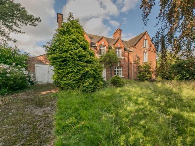 5 bedroom semi detached house for sale