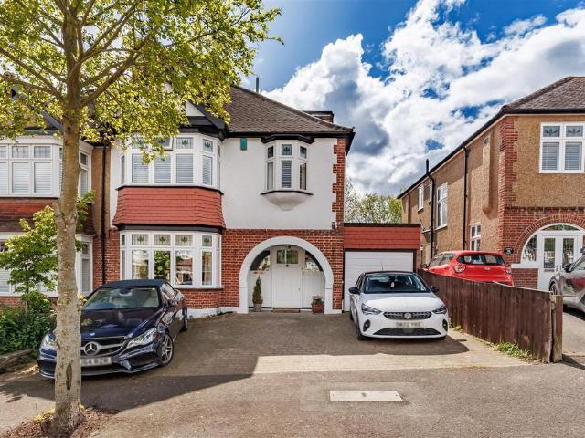 5 bedroom semi detached house for sale