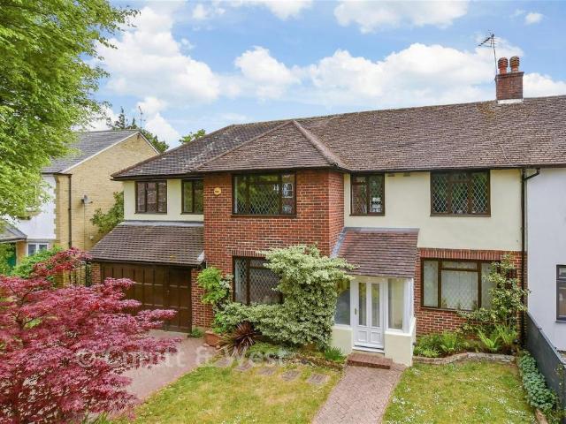 5 bedroom semi detached house for sale
