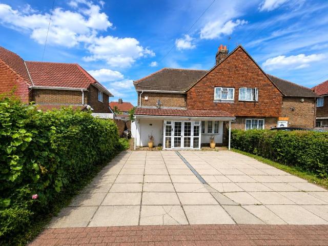5 bedroom semi detached house for sale