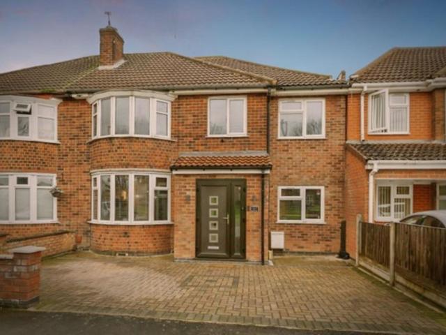 5 bedroom semi detached house for sale