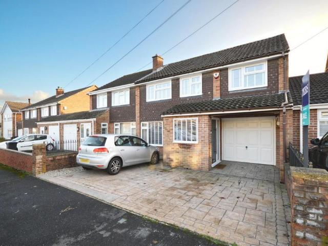 5 bedroom semi detached house for sale