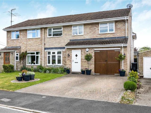 5 bedroom semi detached house for sale