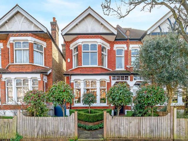 5 bedroom semi detached house for sale