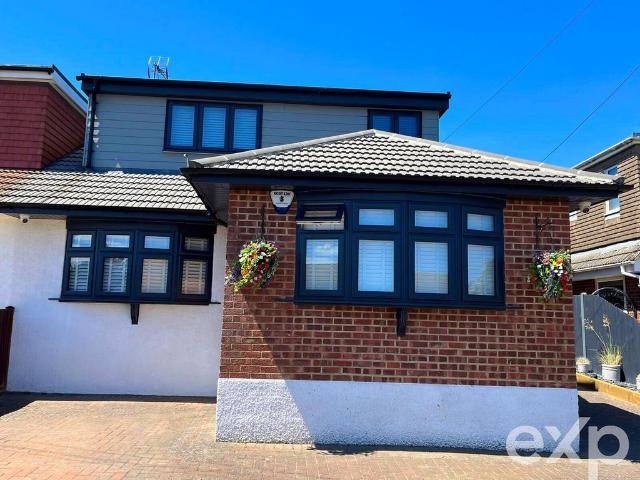 5 bedroom semi detached house for sale