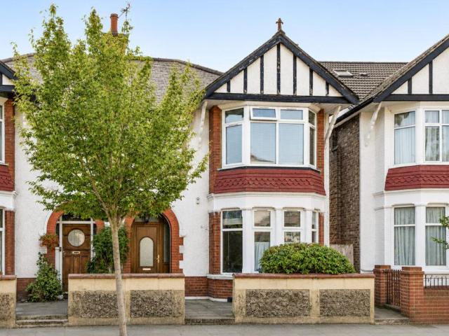 5 bedroom semi detached house for sale