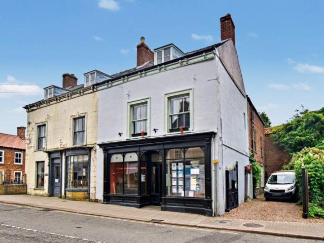5 bedroom semi detached house for sale