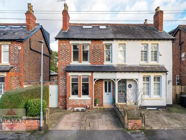 5 bedroom semi detached house for sale