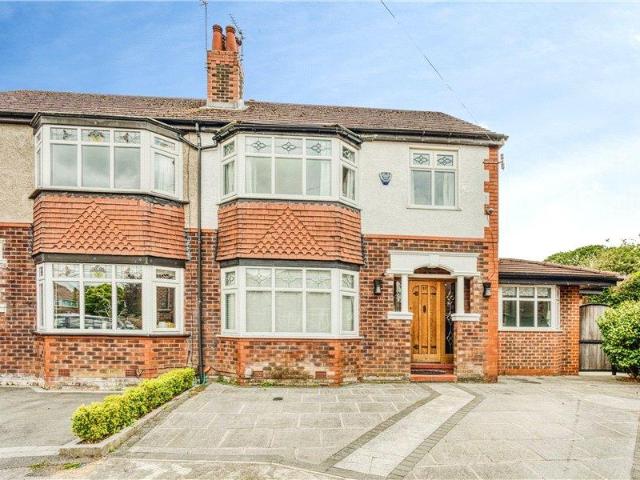 5 bedroom semi detached house for sale