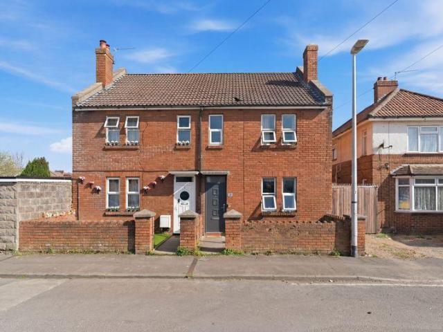 5 bedroom semi detached house for sale