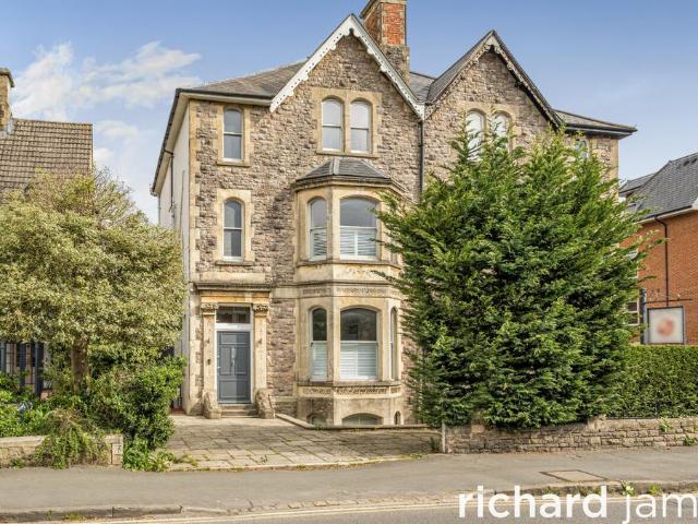 5 bedroom semi detached house for sale