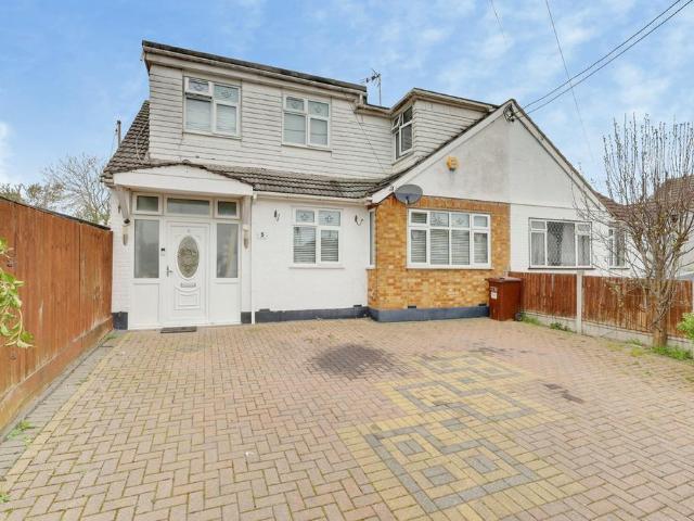 5 bedroom semi detached house for sale