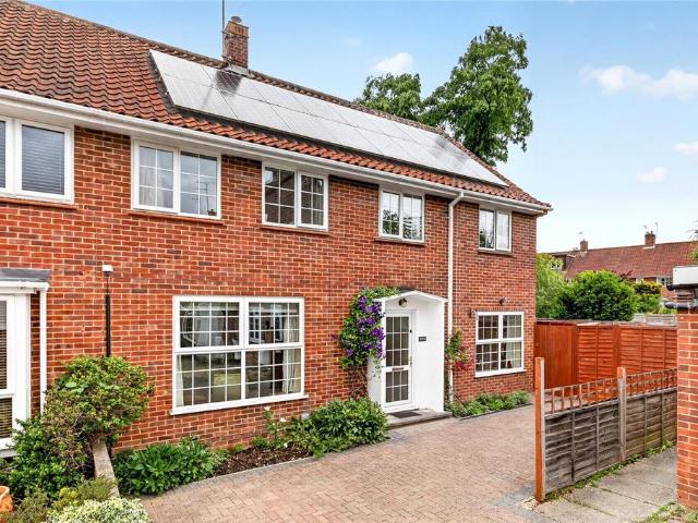 5 bedroom semi detached house for sale