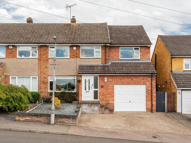 5 bedroom semi detached house for sale