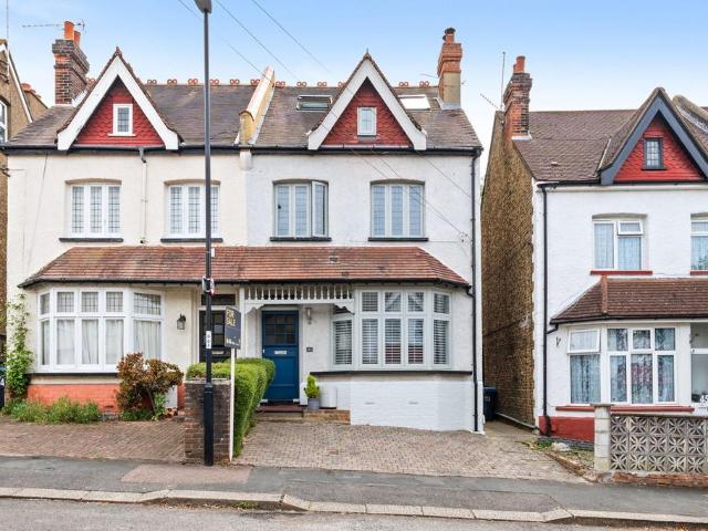5 bedroom semi detached house for sale