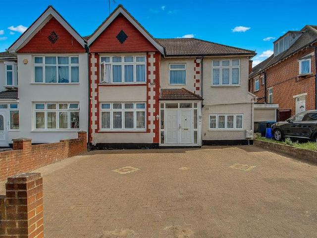 5 bedroom semi detached house for sale