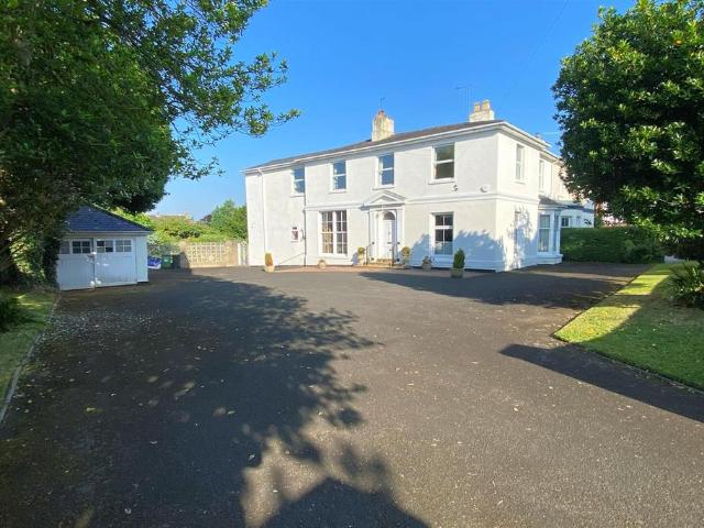 5 bedroom semi detached house for sale