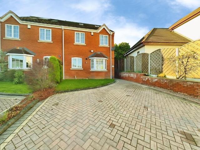 5 bedroom semi detached house for sale