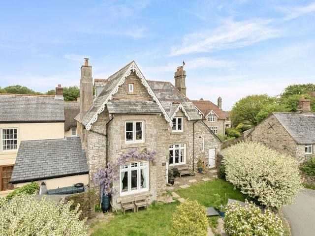 5 bedroom semi detached house for sale