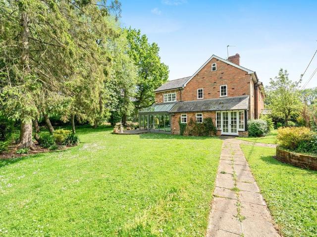 5 bedroom semi detached house for sale