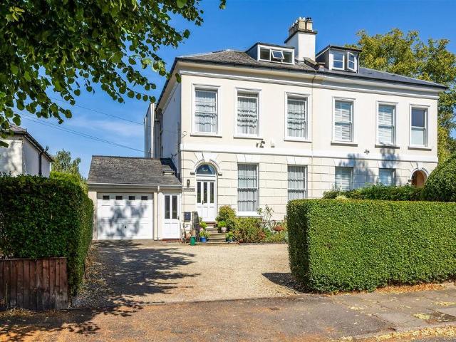 5 bedroom semi detached house for sale