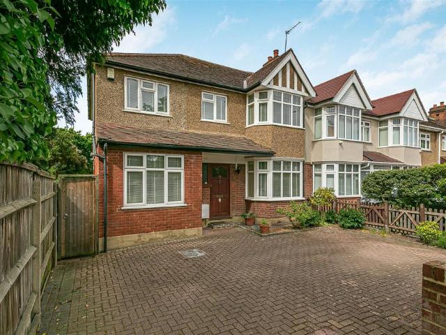 5 bedroom semi detached house for sale