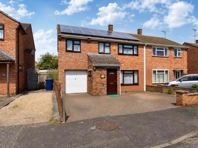 5 bedroom semi detached house for sale