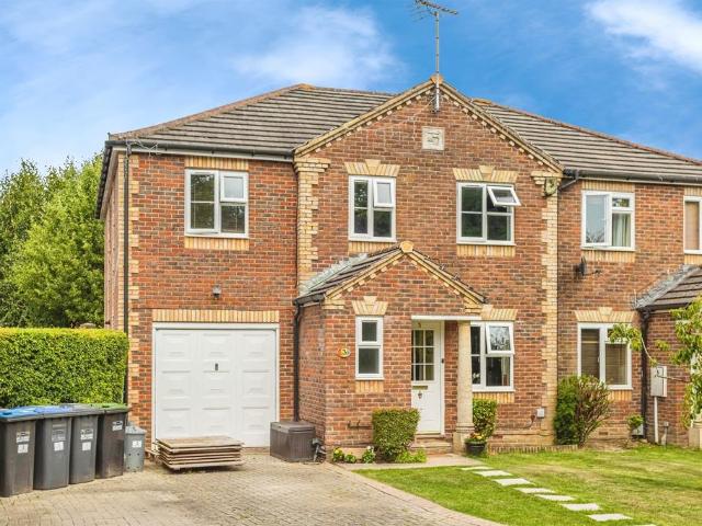 5 bedroom semi detached house for sale