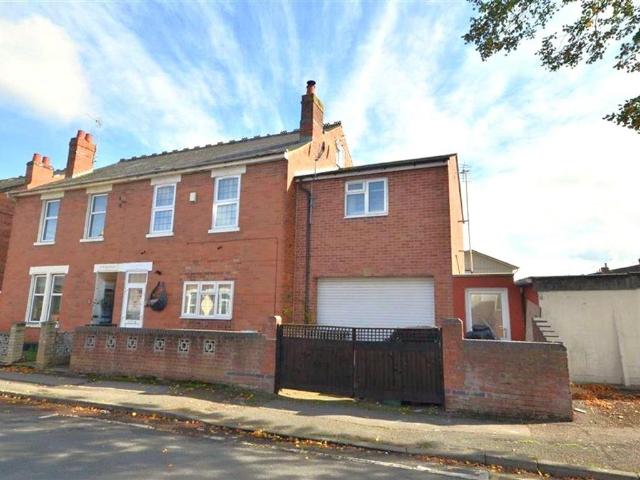 5 bedroom semi detached house for sale