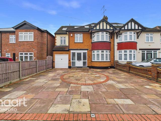 5 bedroom semi detached house for sale