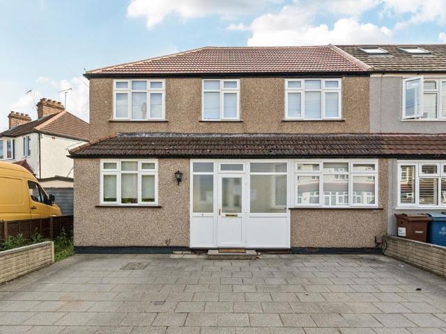 5 bedroom semi detached house for sale
