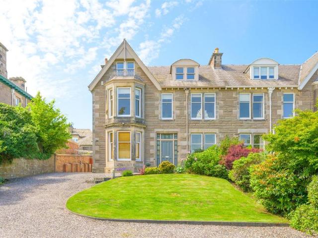 5 bedroom semi detached house for sale