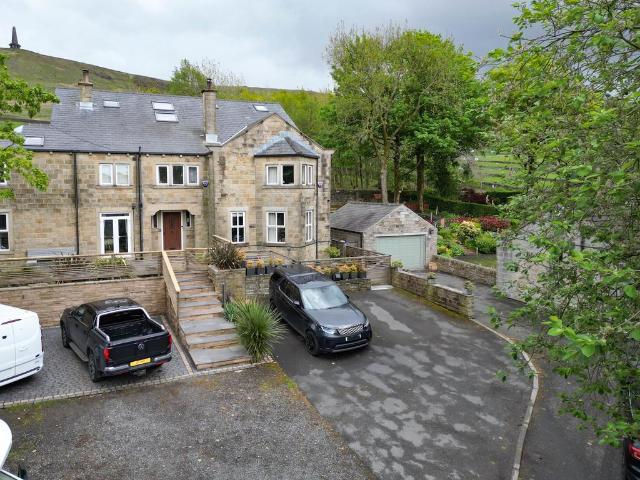 5 bedroom semi detached house for sale