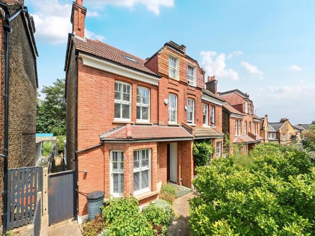 5 bedroom semi detached house for sale